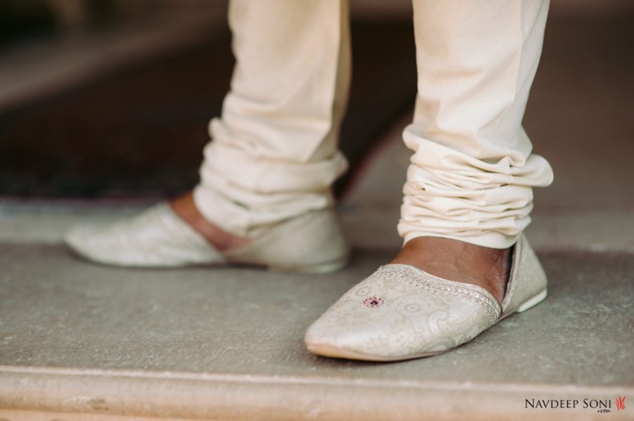 Cross Cultural Yet Traditional Indian Wedding At Chomu Palace Jaipur