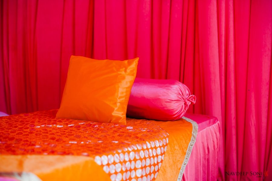 Cross Cultural Yet Traditional Indian Wedding At Chomu Palace Jaipur