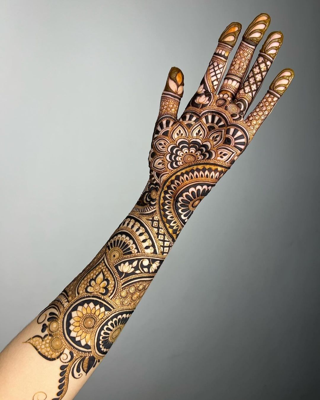 Stunning Mehndi Designs for Full Hands (October 2025)